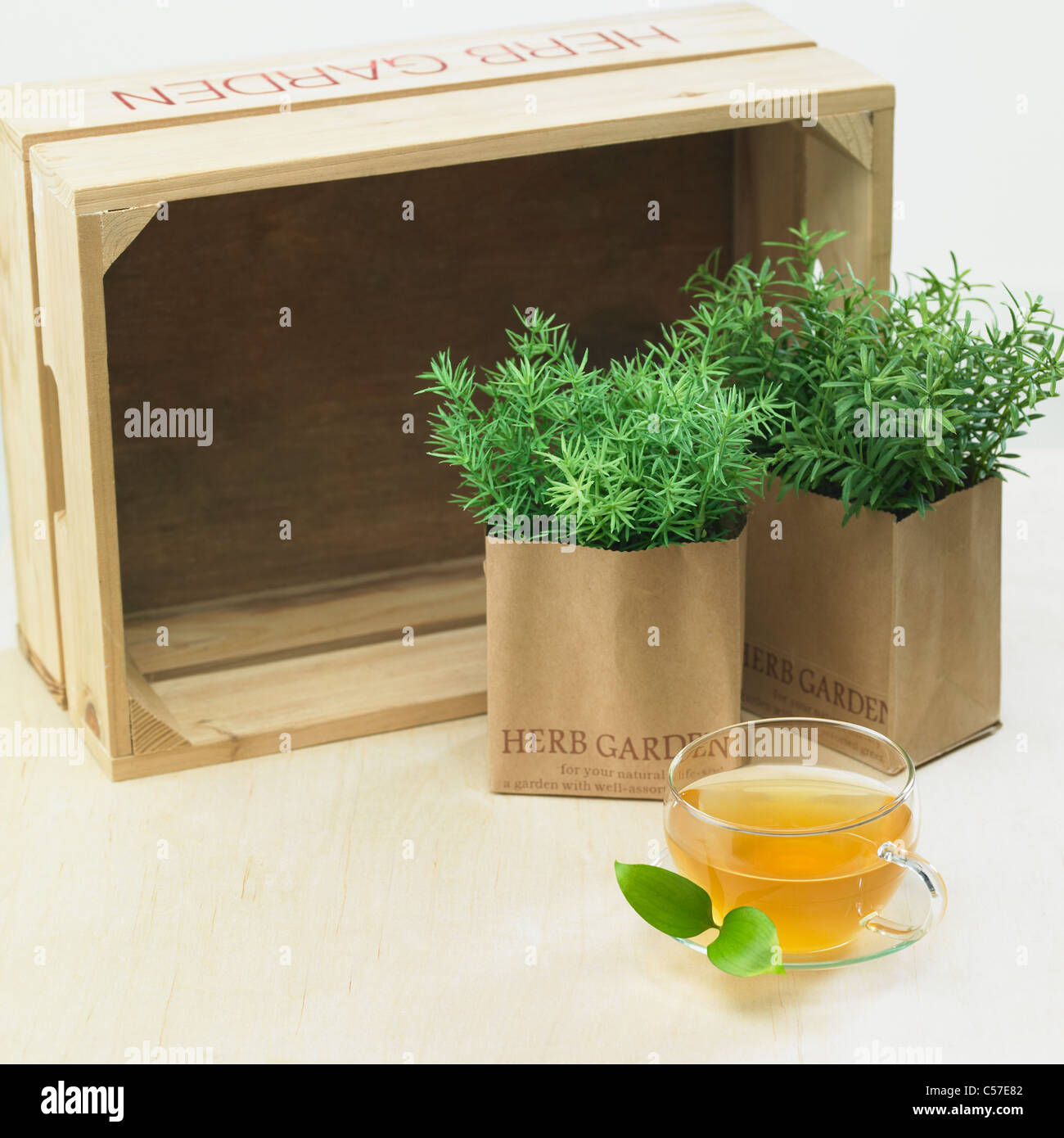 Tea crate hi-res stock photography and images - Alamy