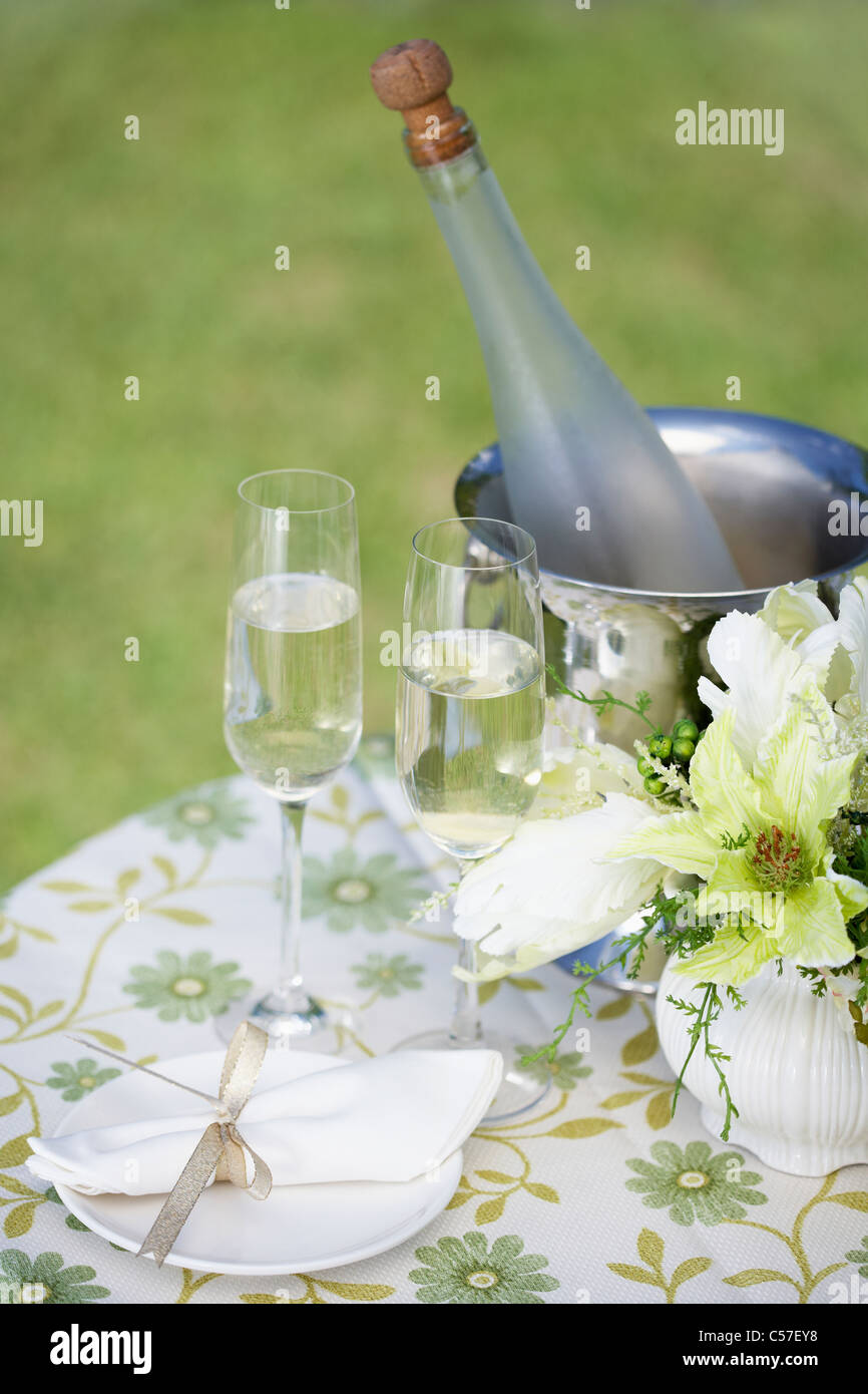 peaceful table setting Stock Photo - Alamy