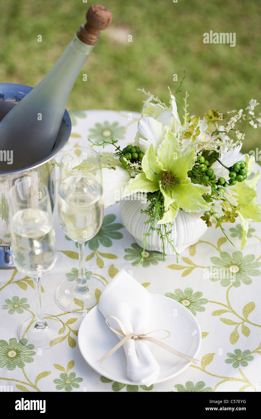 peaceful table setting Stock Photo - Alamy
