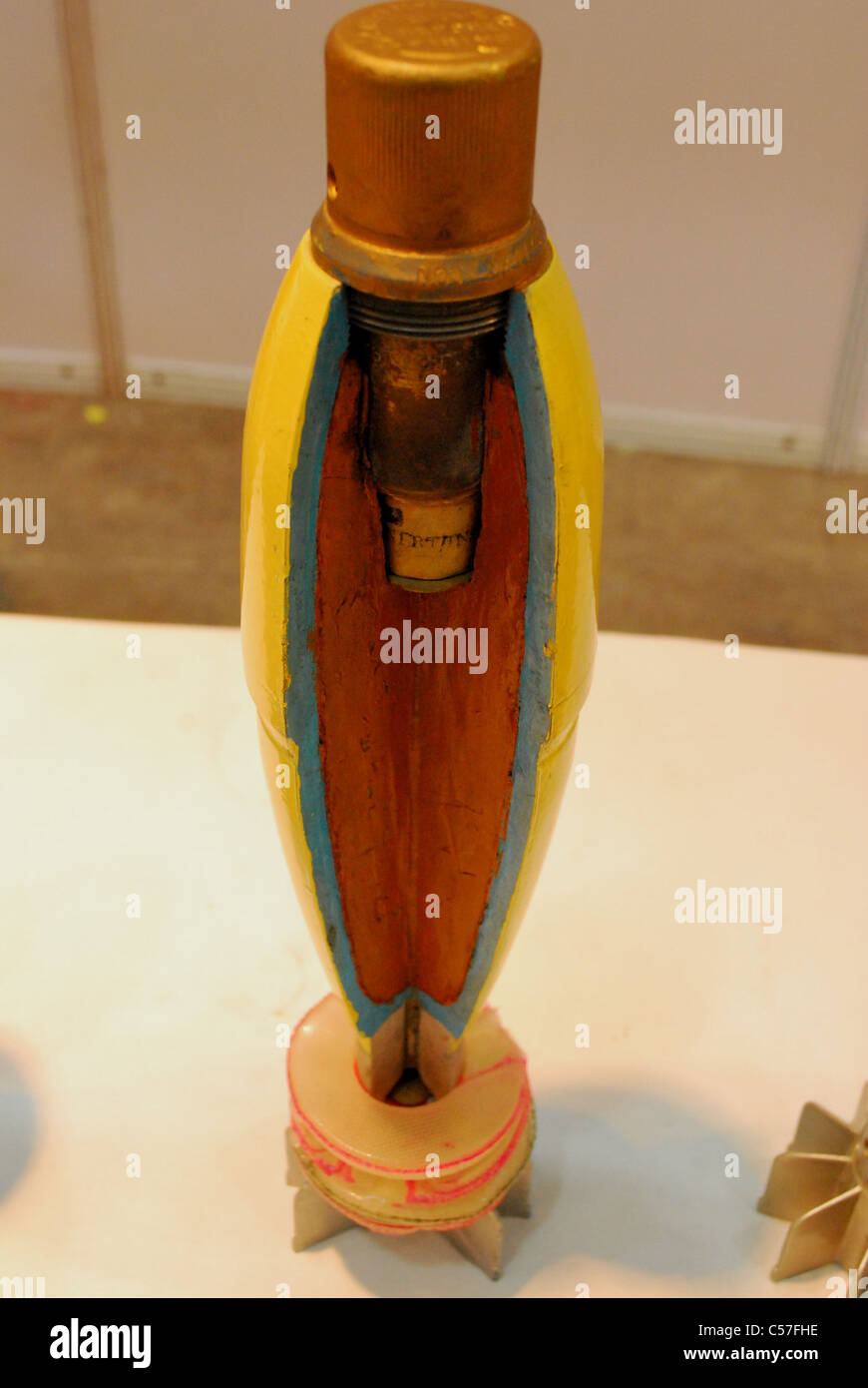 Motor bomb 51mm he 1 and 2 a hi-res stock photography and images - Alamy