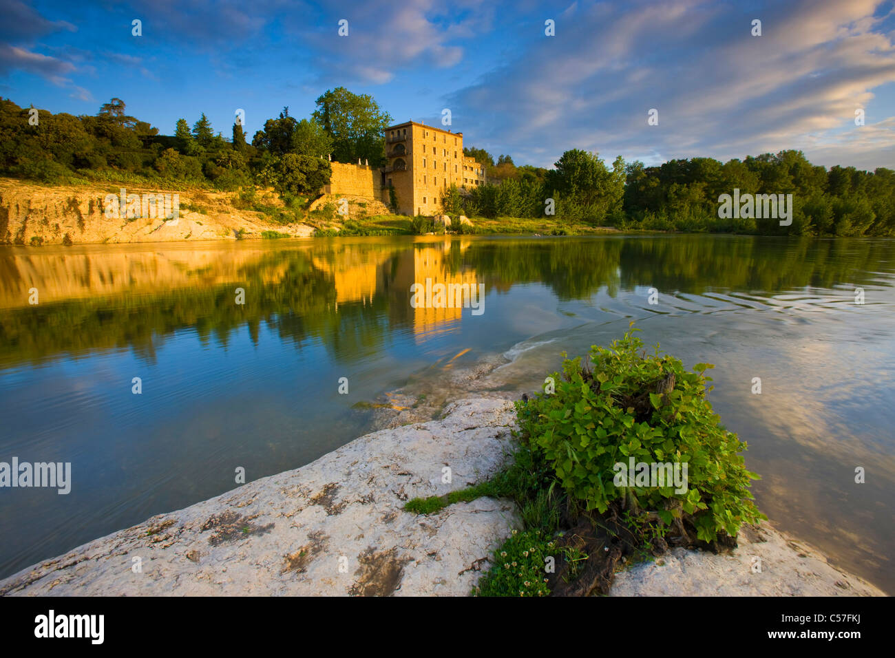 Gard, France, Europe, Languedoc-Roussillon, river, flow, house, home ...