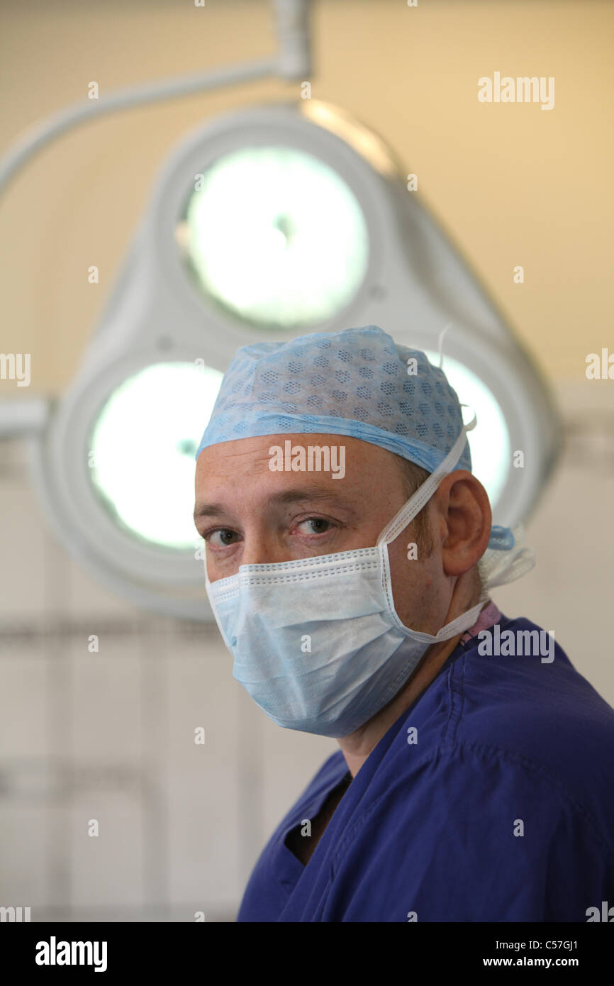 Navy surgeon hi-res stock photography and images - Alamy