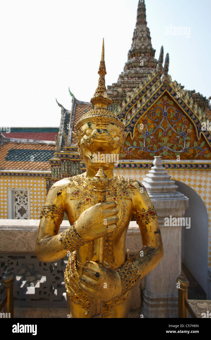 animal golden statue Stock Photo - Alamy
