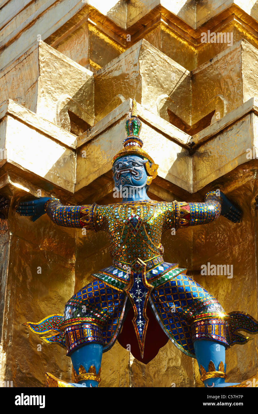 statue in temple Stock Photo - Alamy
