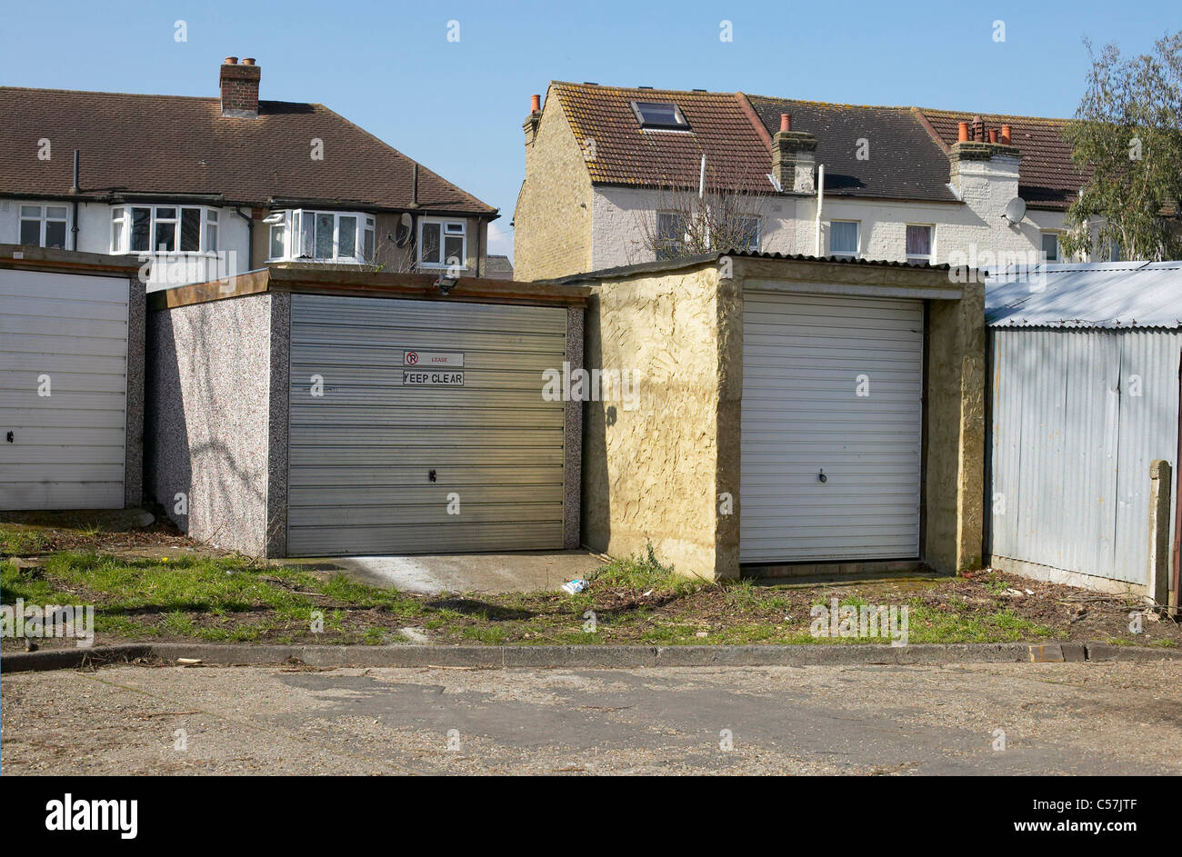 Garages london hi-res stock photography and images - Alamy