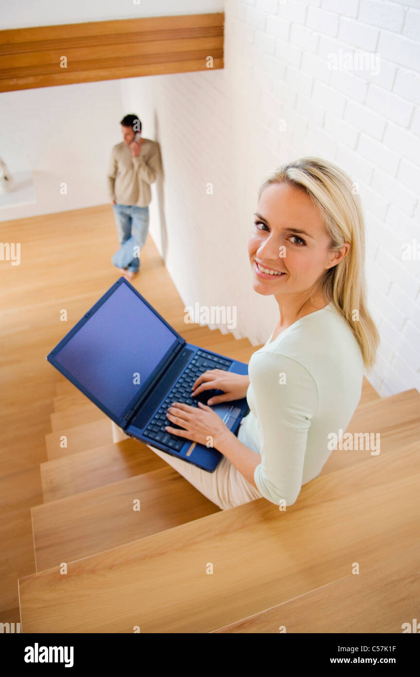 Computer couple step hi-res stock photography and images - Alamy