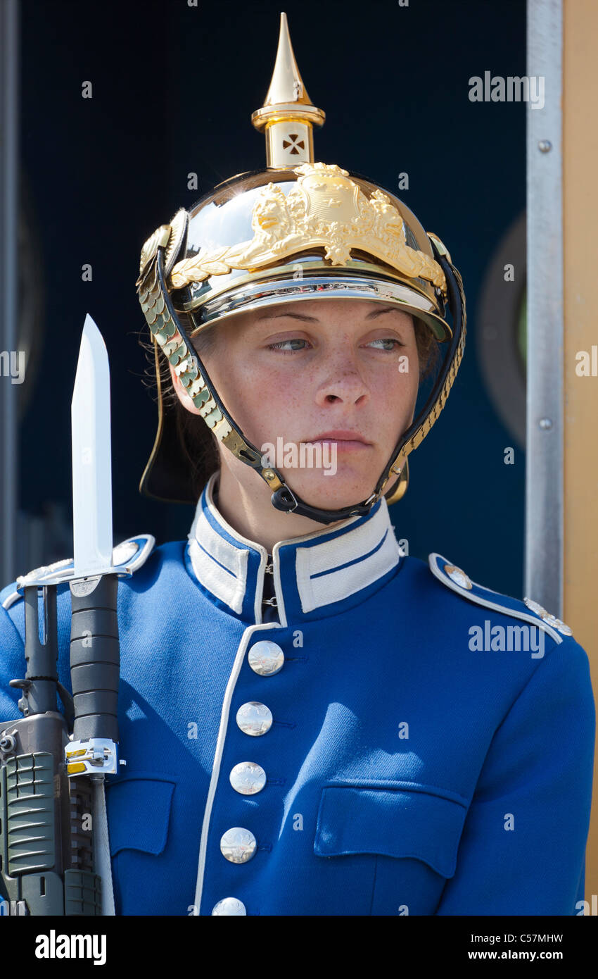Woman guard royal palace stockholm hi-res stock photography and images ...