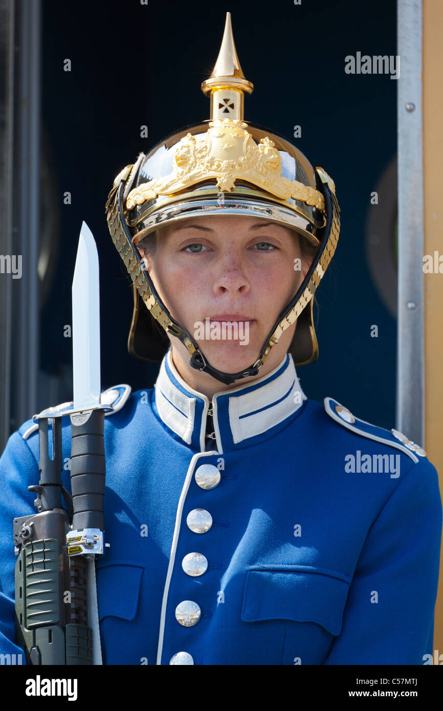 Woman guard royal palace stockholm hi-res stock photography and images ...