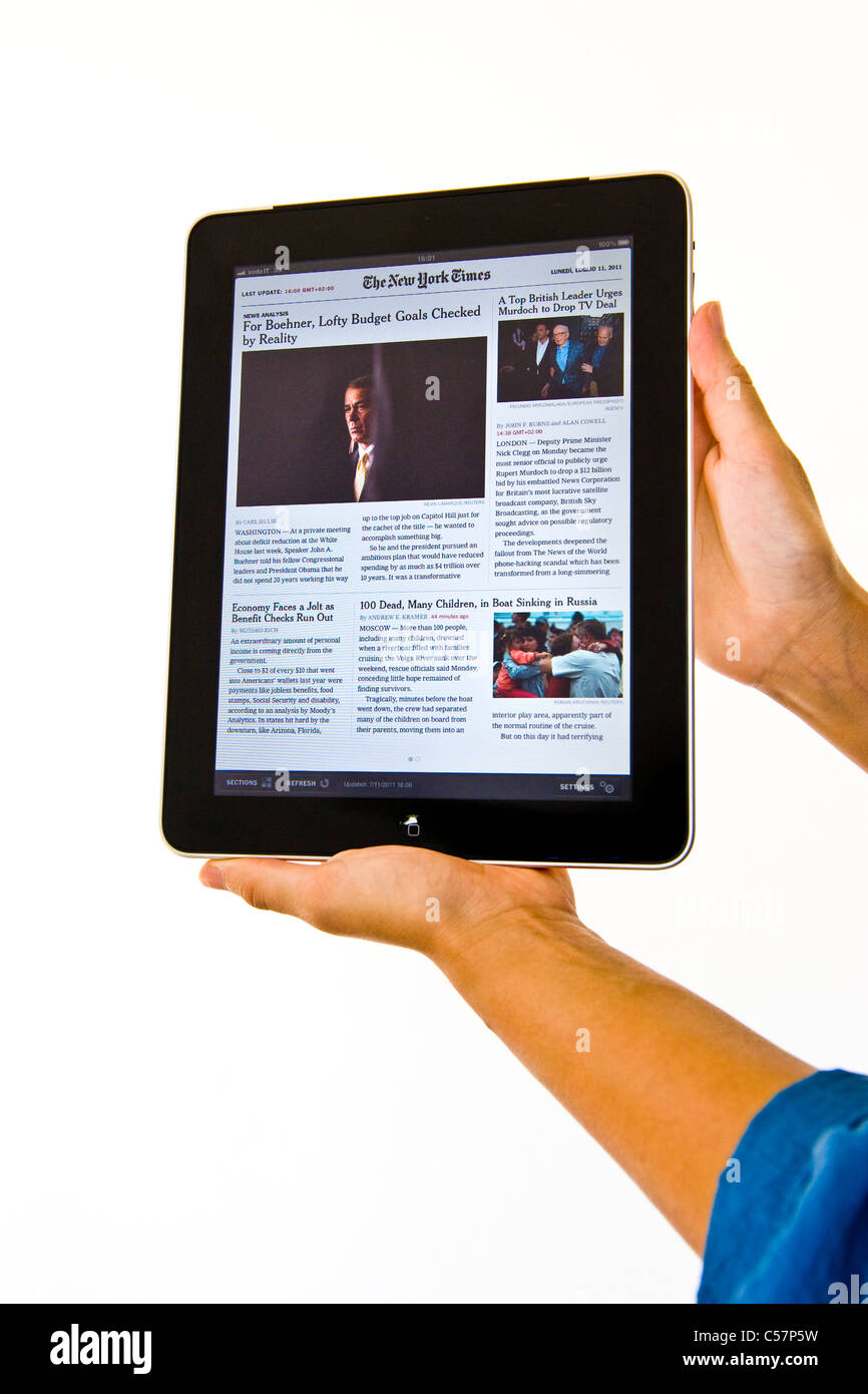 Neewspaper hi-res stock photography and images - Alamy