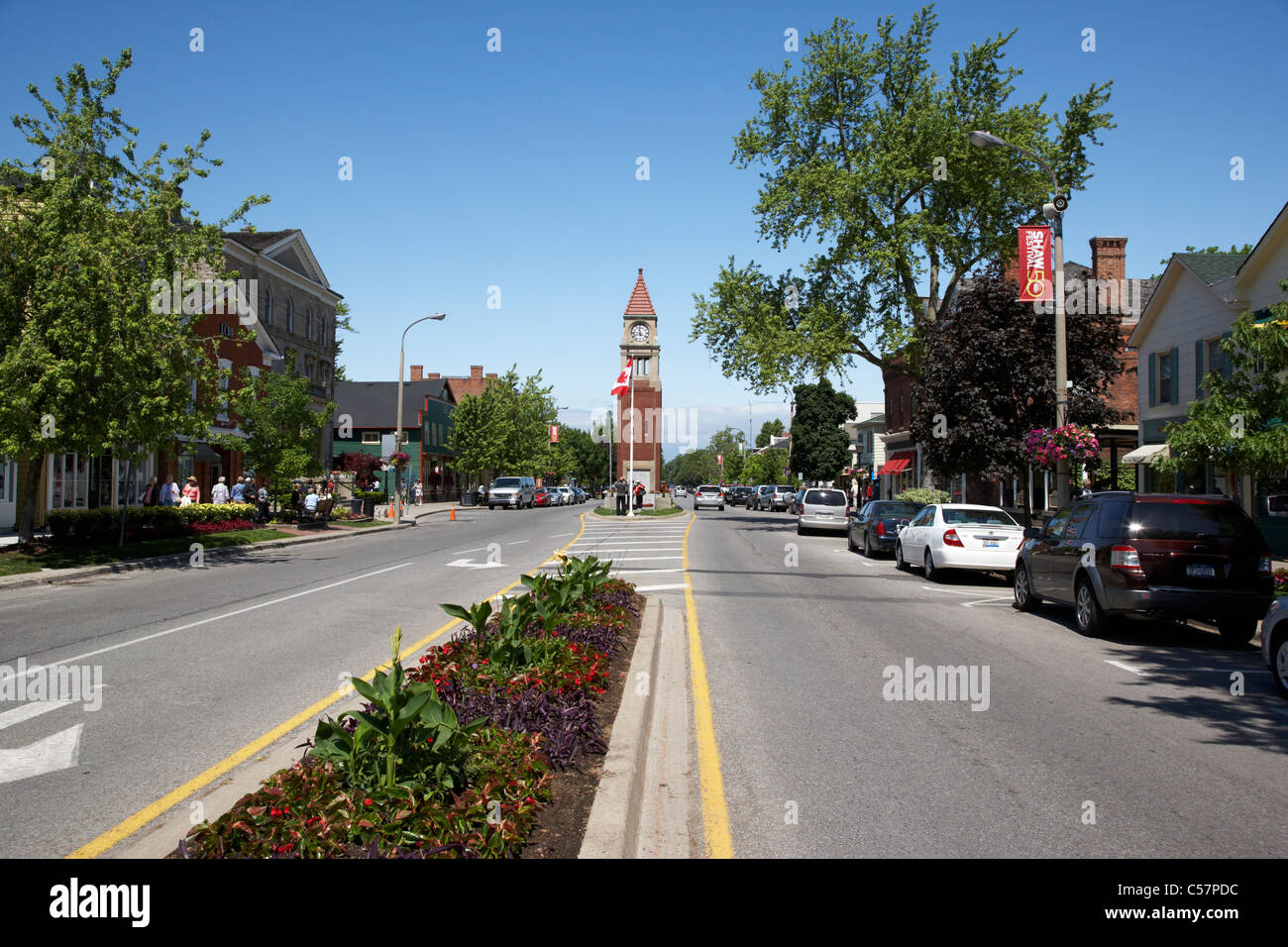 main queen street and cenotaph clock tower niagara-on-the-lake ontario ...