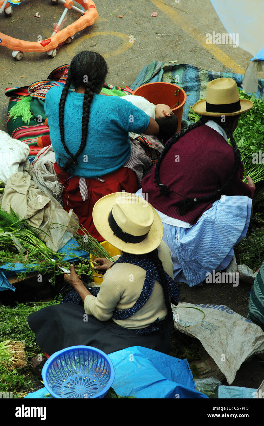 Peru women worker hi-res stock photography and images - Alamy