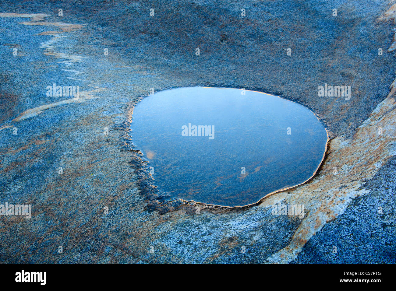 Riverbed pattern hi-res stock photography and images - Alamy