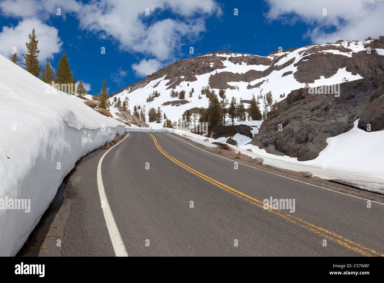 Highway 108 Sonora Pass in snow Sierra Nevada California USA Stock ...