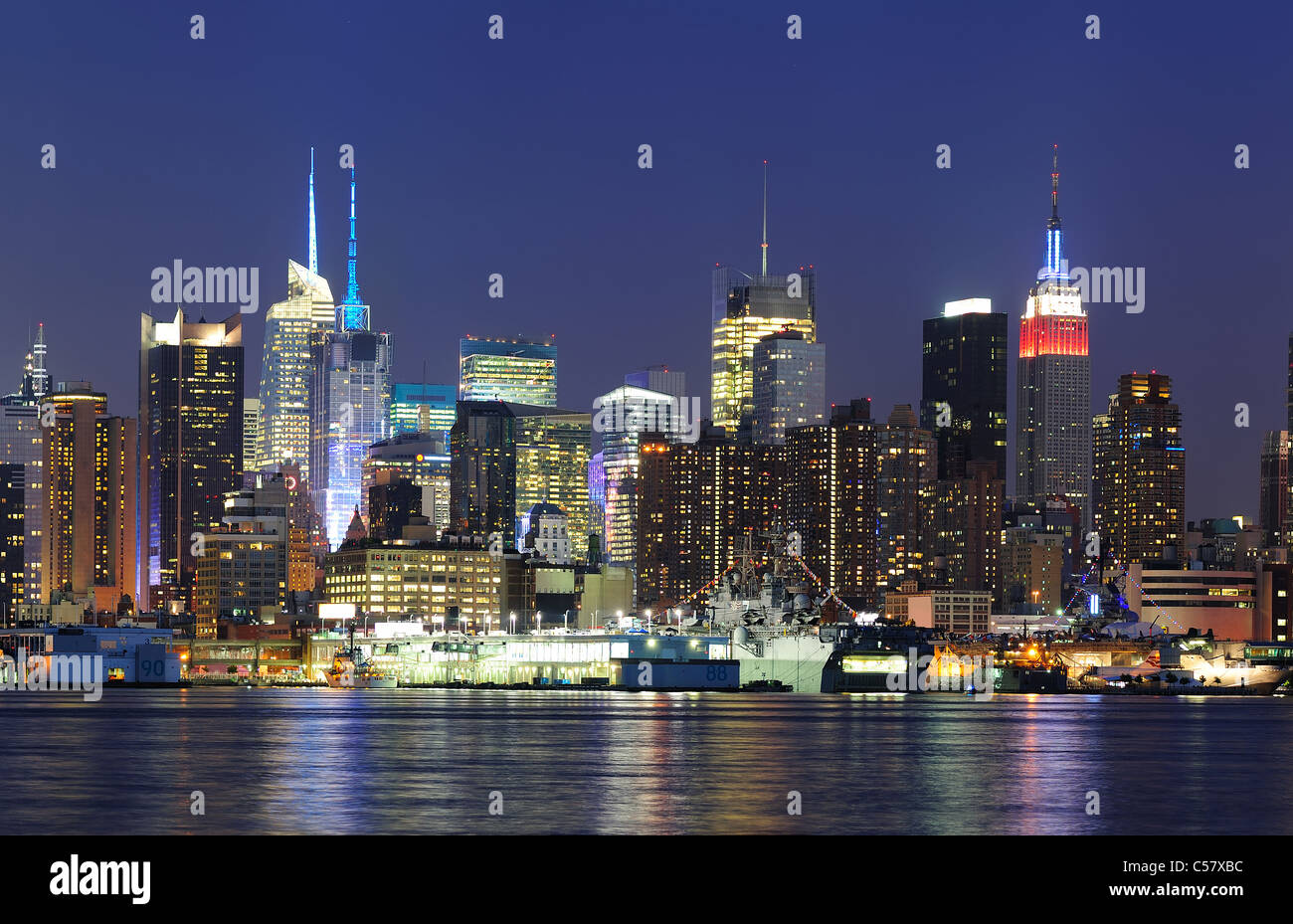 New York City Manhattan midtown skyline panorama at dusk with ...