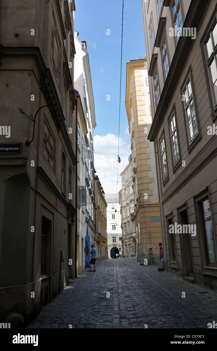 Austrian streets hi-res stock photography and images - Alamy