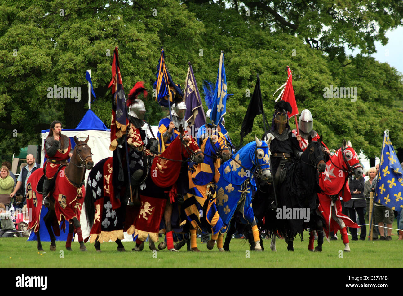Knights of middle england hi-res stock photography and images - Alamy