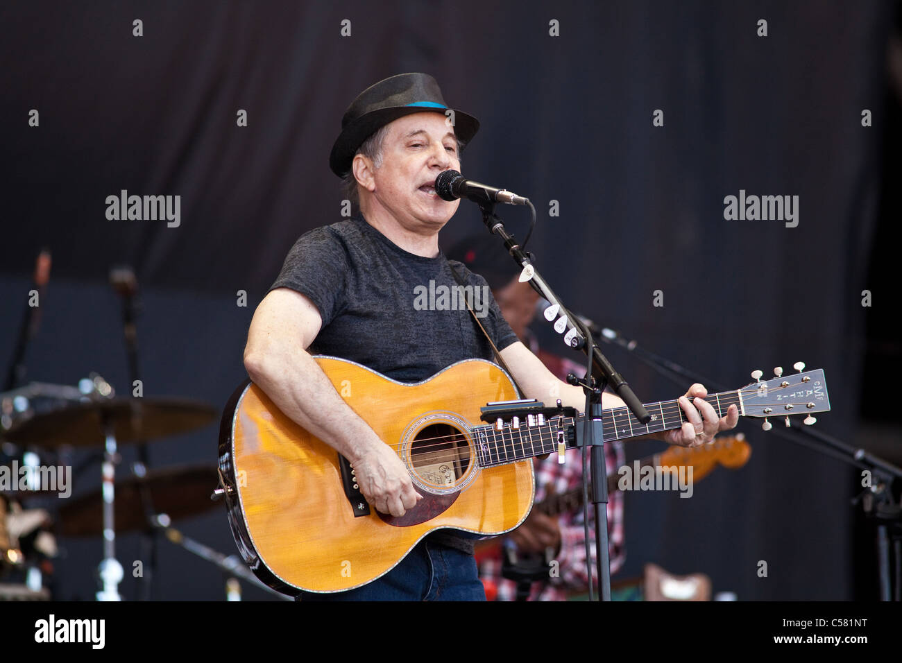 Paul Simon American singer-songwriter and actor performing on the ...