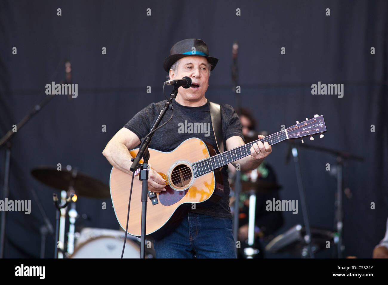 Paul simon hi-res stock photography and images - Alamy