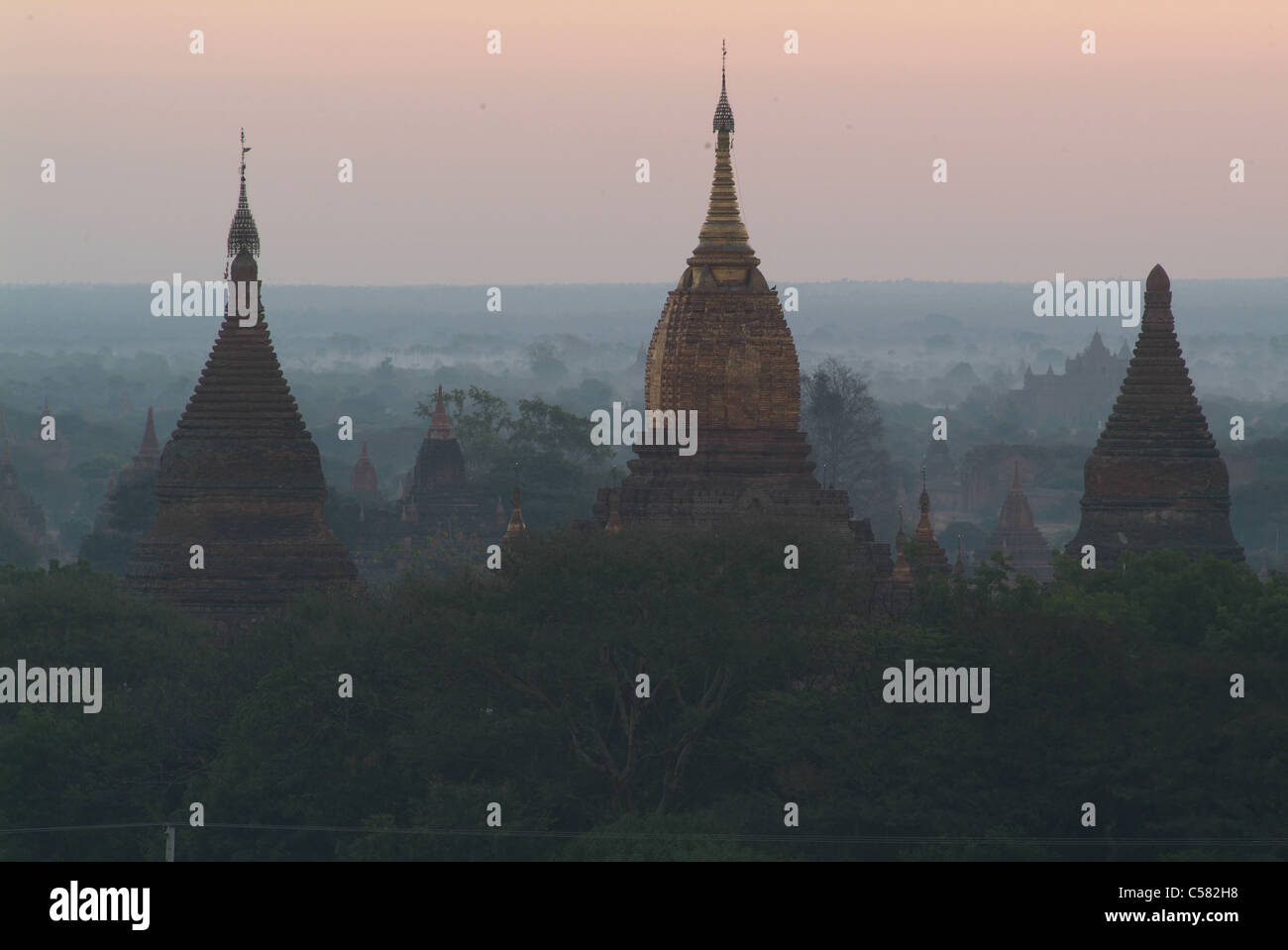 Bagan plain hi-res stock photography and images - Alamy