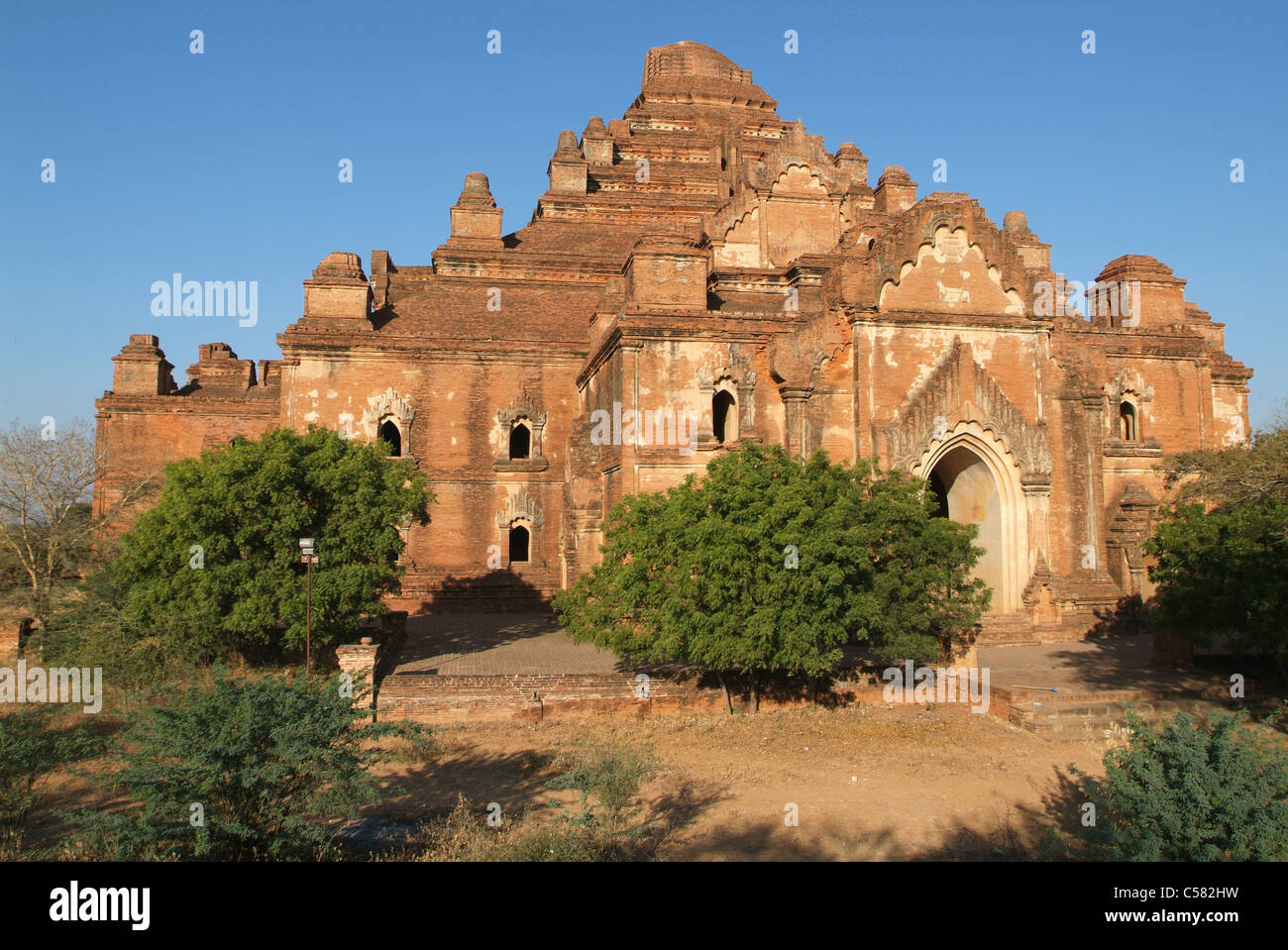 Bagan myanmar burma temple hi-res stock photography and images - Alamy