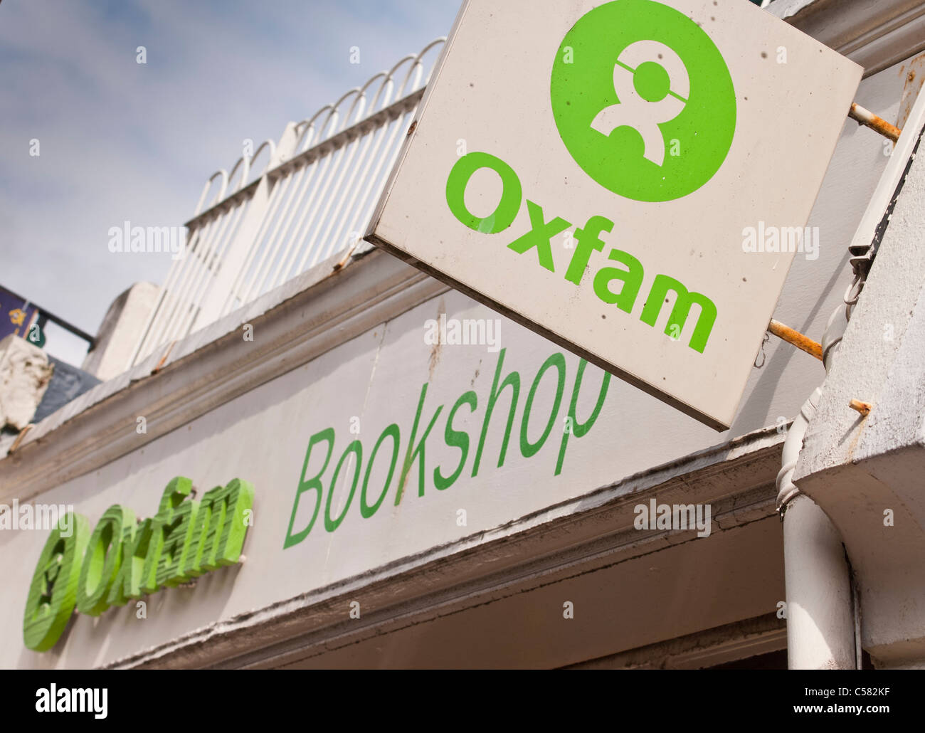 Oxfam charity shop sign england hi-res stock photography and images - Alamy