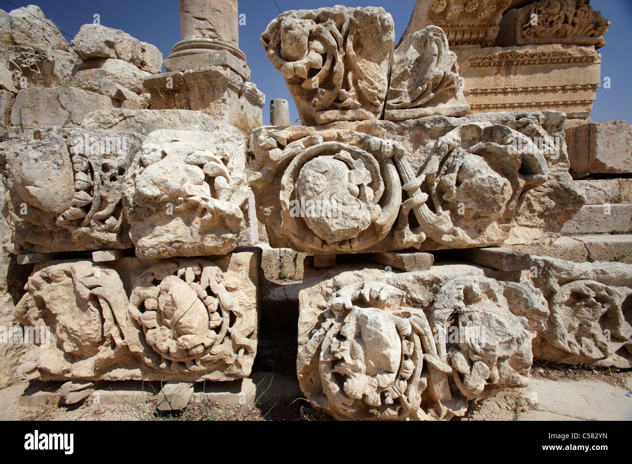 Detail ionic columns outside hi-res stock photography and images - Alamy