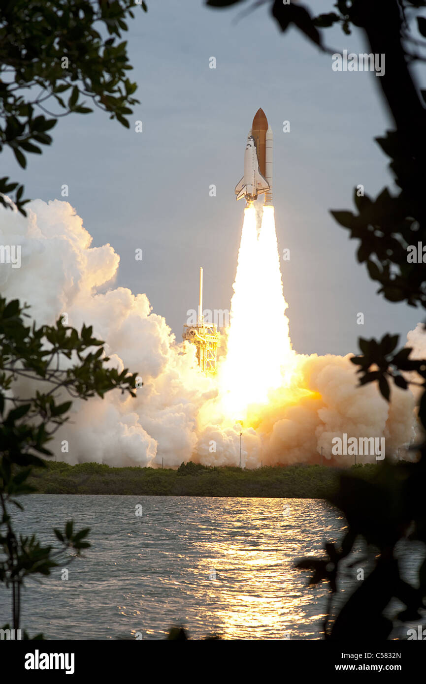 Atlantis STS-135 lifts-off on the final space shuttle mission at NASA's ...