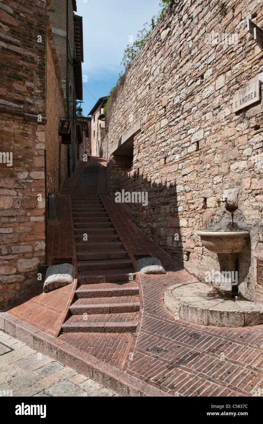 Medieval alley in assisi hi-res stock photography and images - Alamy