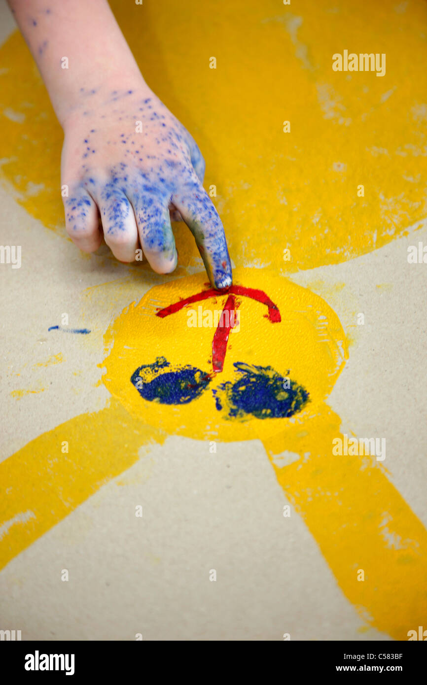 Hand painting hi-res stock photography and images - Alamy