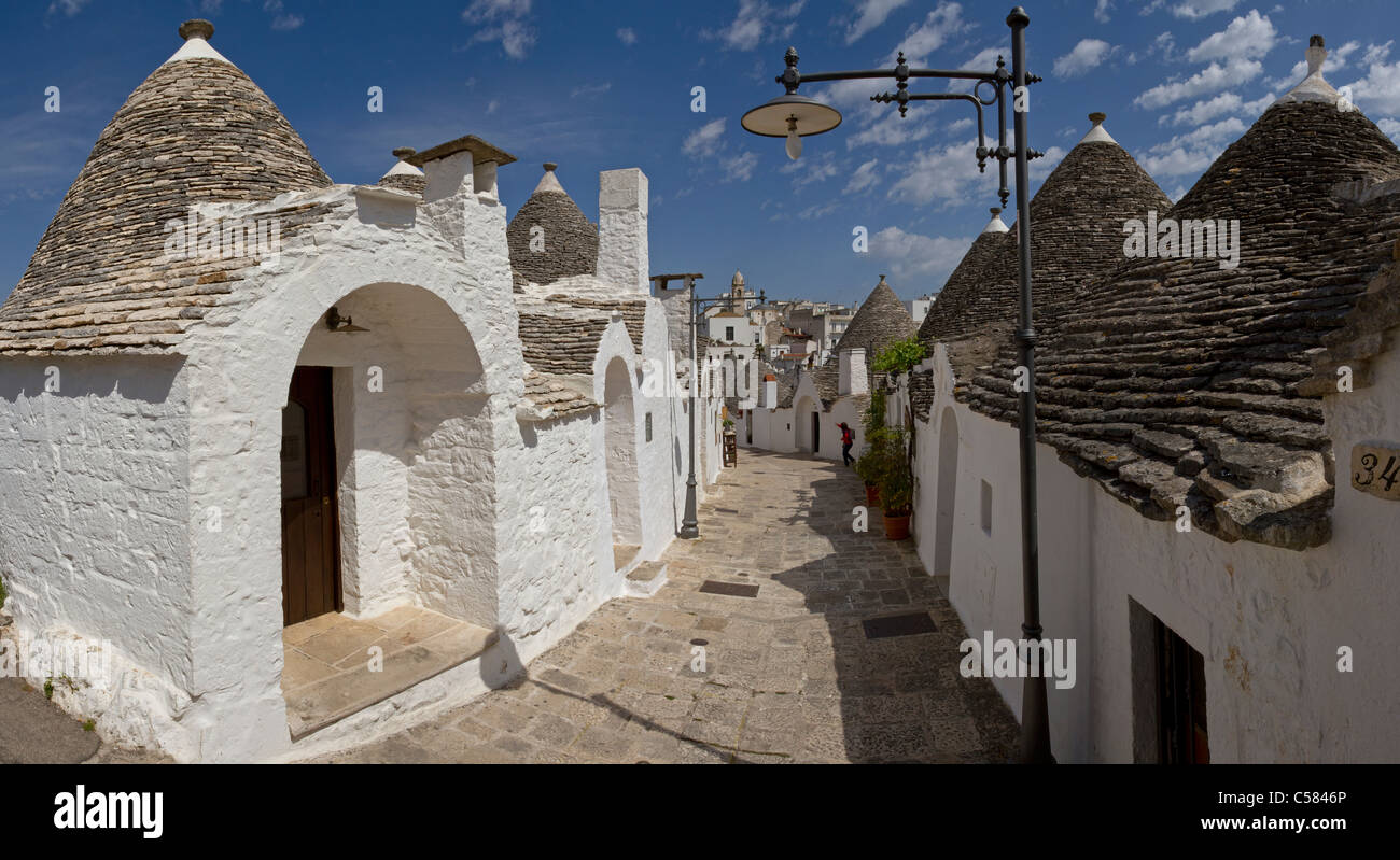 Alberobello city hi-res stock photography and images - Alamy