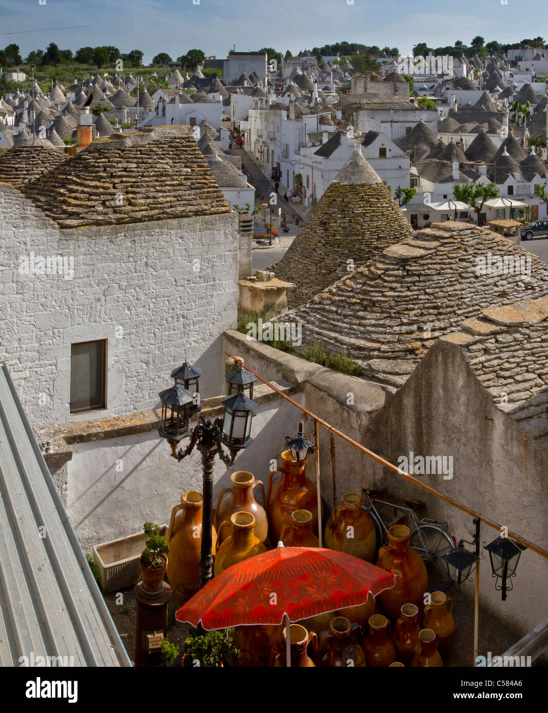 Alberobello city hi-res stock photography and images - Alamy