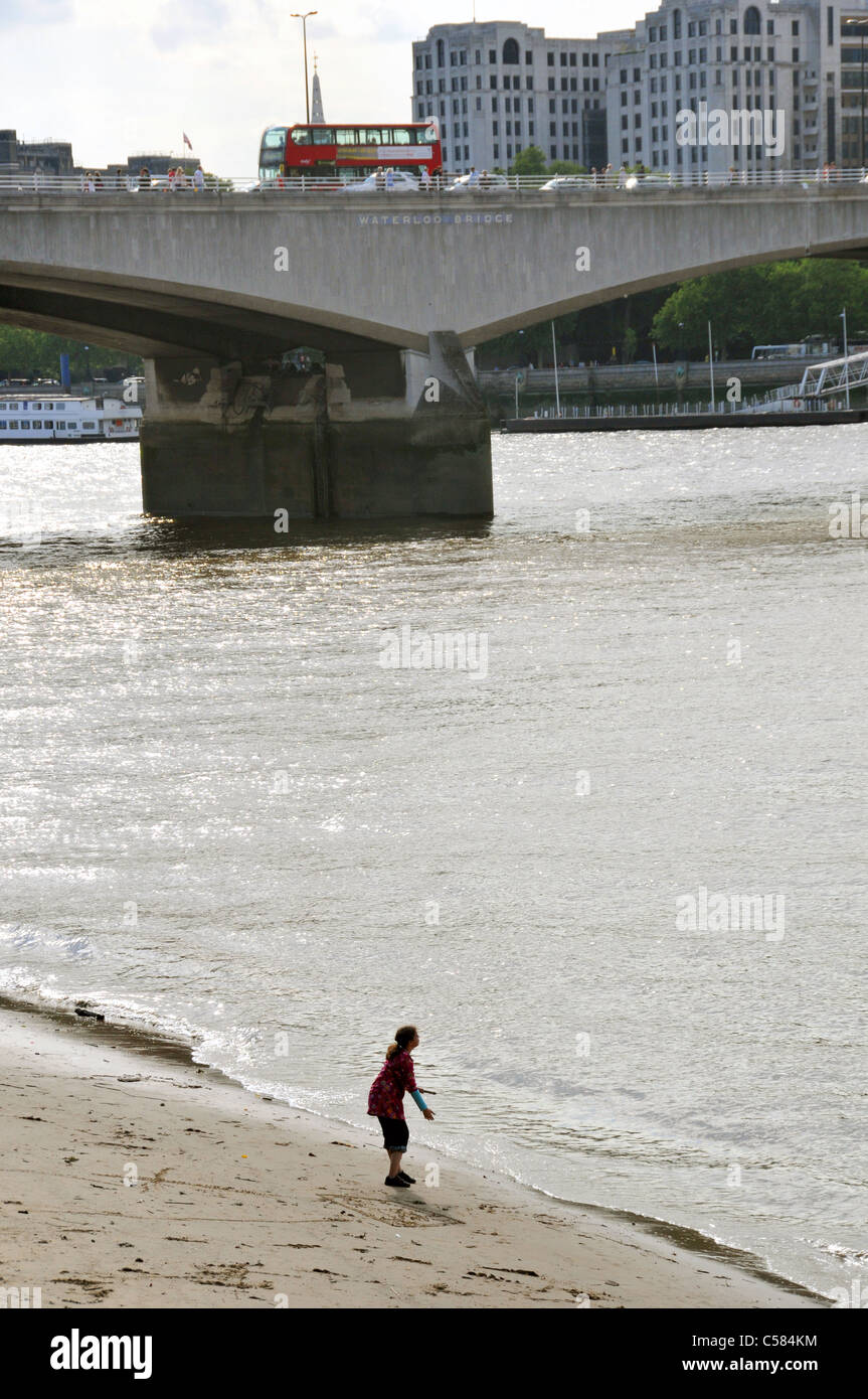 River Thames Beach Stock Photos & River Thames Beach Stock Images - Alamy