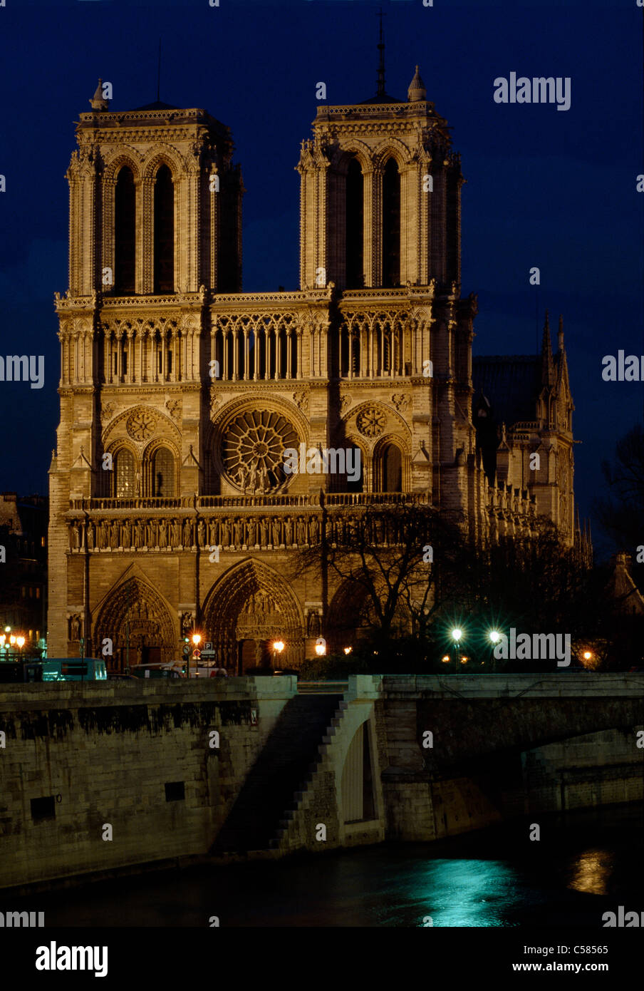 Notre Dame, Paris, 1163 Stock Photo - Alamy