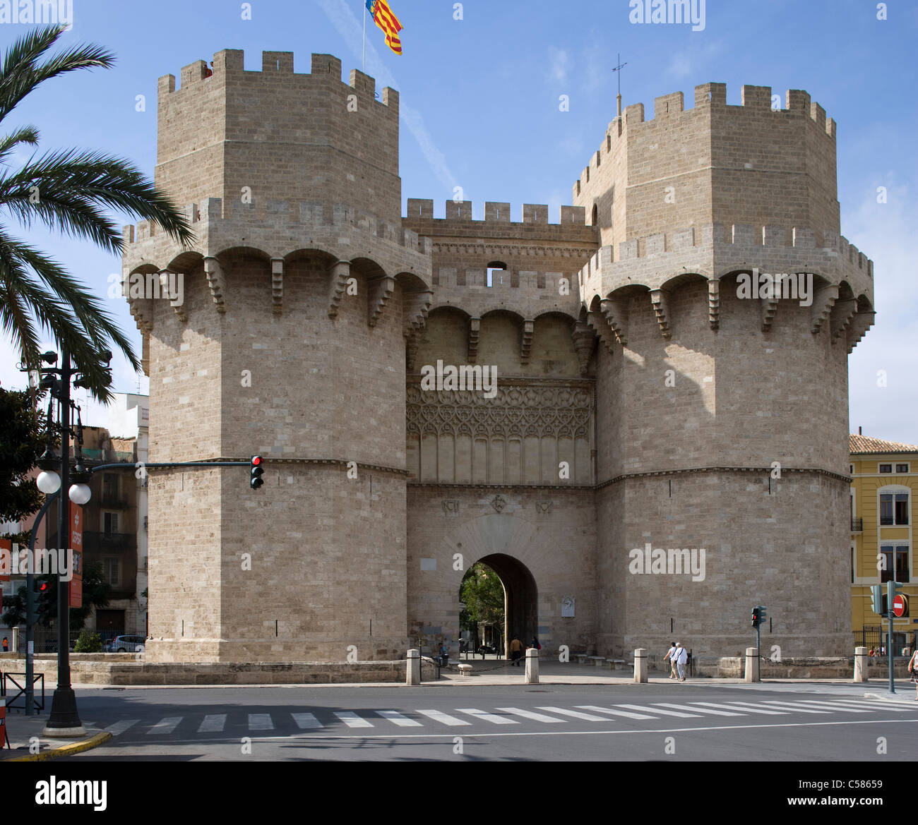 The 14th Century Town Gate, Serranos Towers, Valencia Stock Photo - Alamy