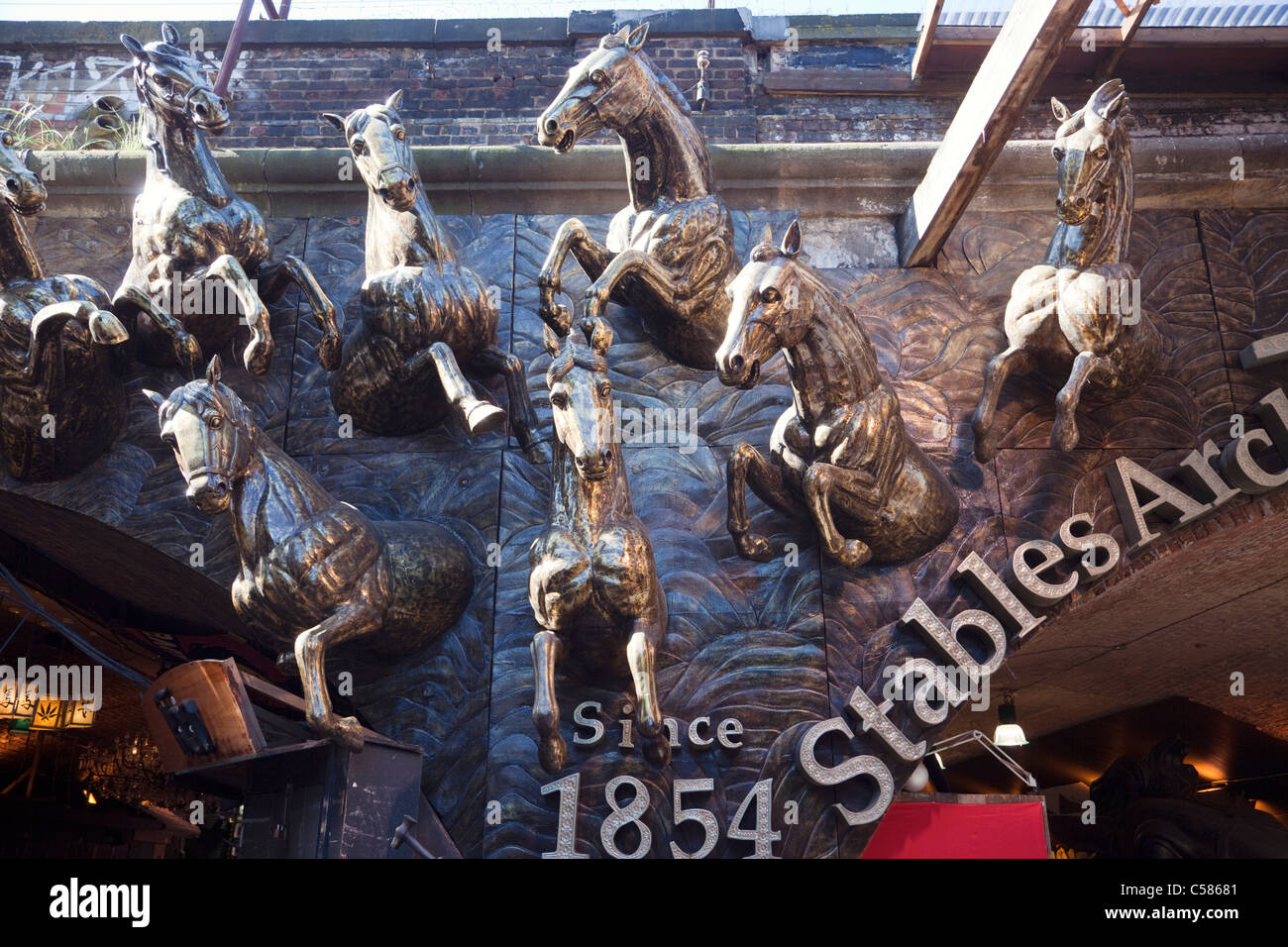 Camden stables market horses hi-res stock photography and images - Alamy