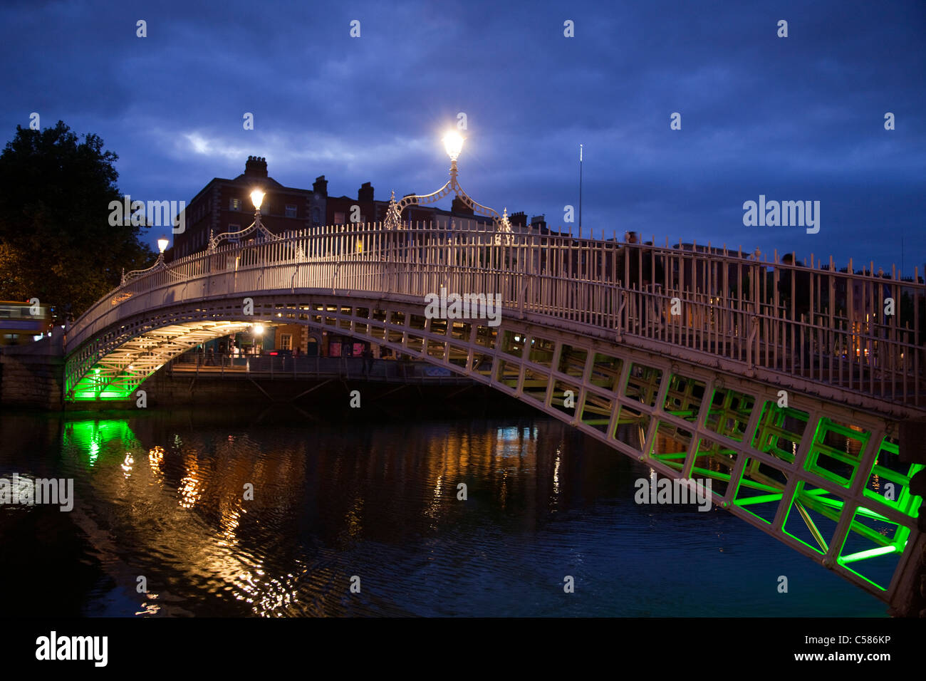 Republic of Ireland, Ireland, Dublin, Halfpenny Bridge, Ha'Penny Bridge ...