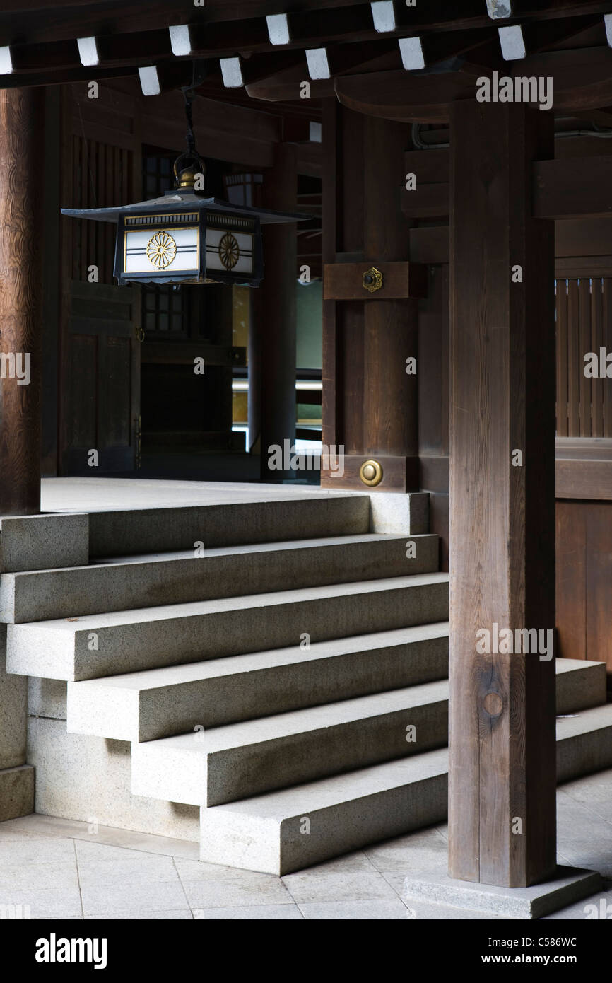 Walkways at Meiji Jingu Shrine, Shibuya, Tokyo, Japan Stock Photo - Alamy