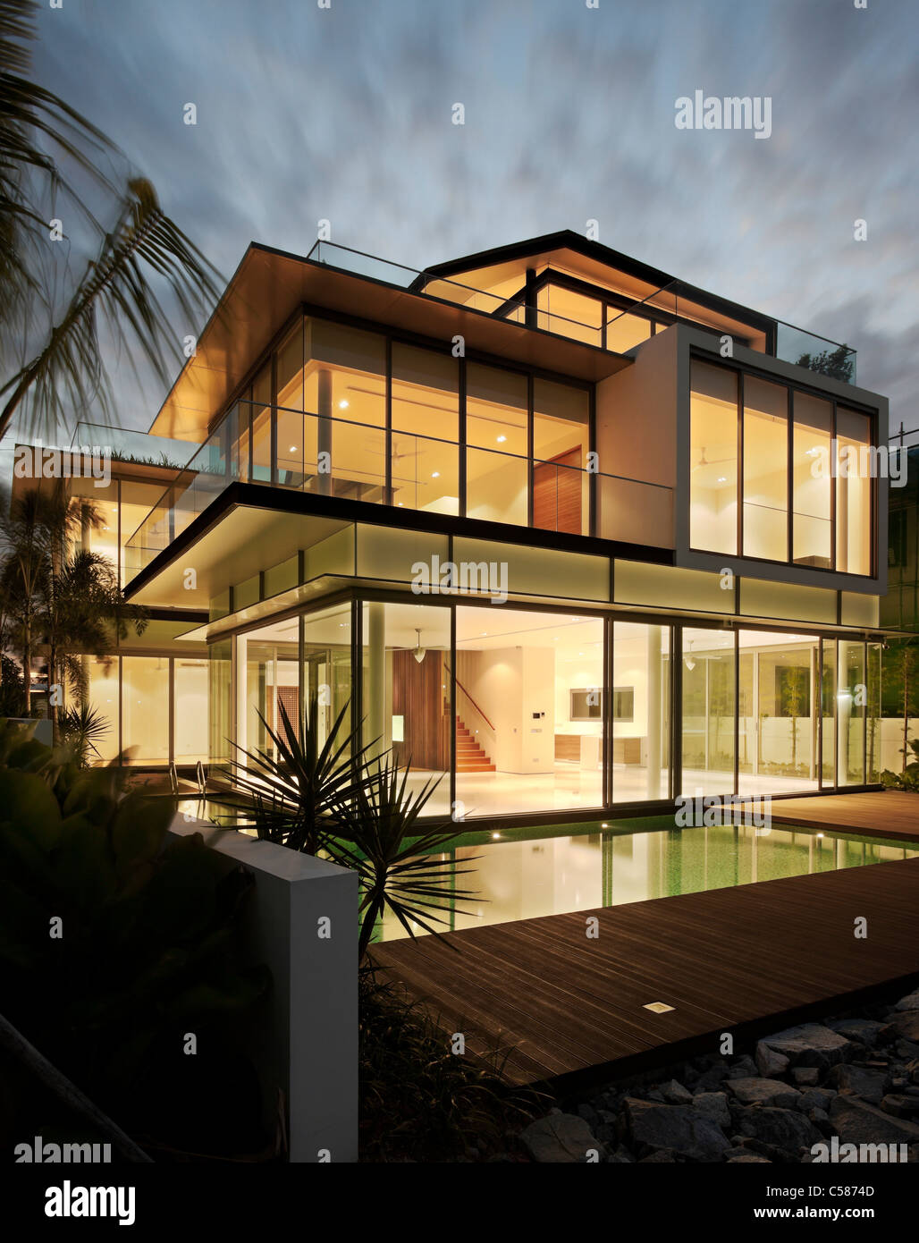 Modern Glass House 54 Sleek Glass Houses (Amazing)