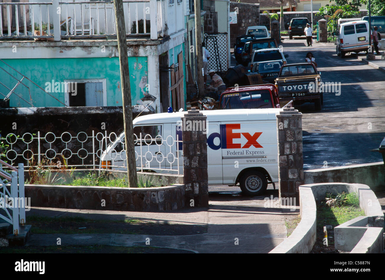 Federal Express Van Stock Photos & Federal Express Van Stock Images - Alamy