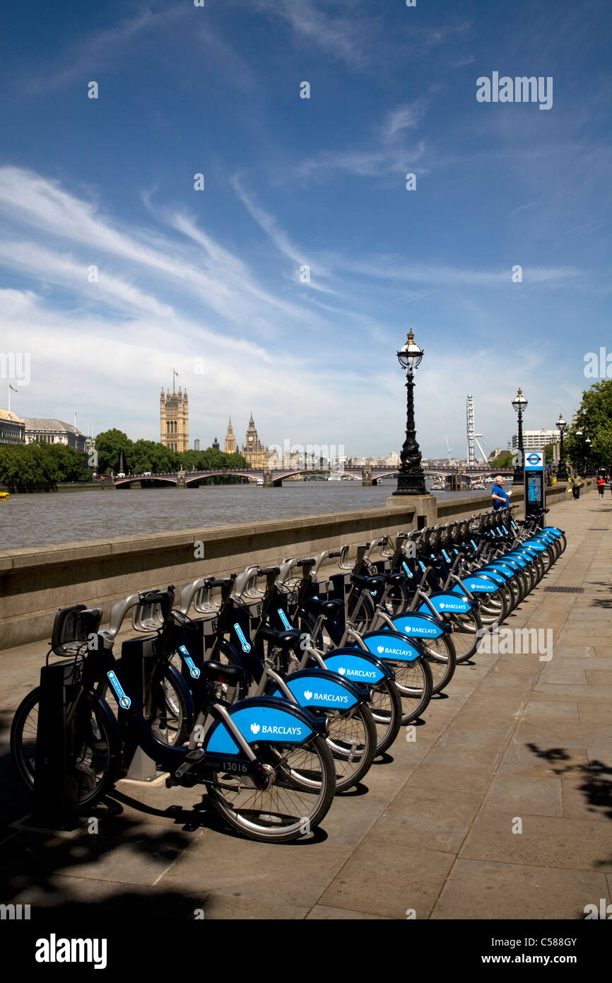 Albert embankment hi-res stock photography and images - Alamy
