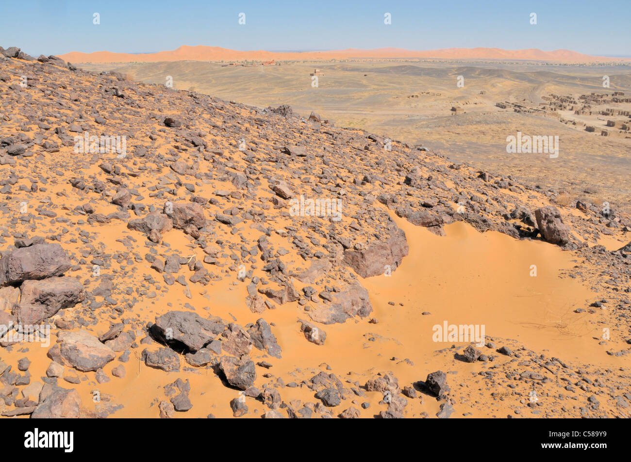 Africa, Morocco, Maghreb, North Africa, sand dunes, erg Chebbi, desert ...