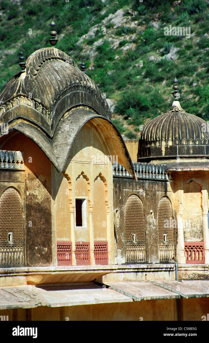 Traditional window with rajput style of palaces in Rajasthan, Samode ...