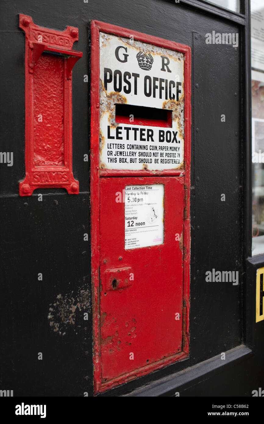 old fashioned post box letter box red Stock Photo - Alamy