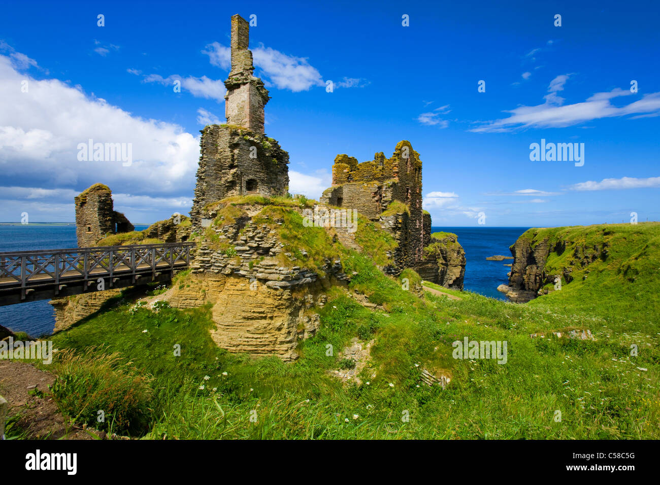 Girnigoe and Sinclair Castles, Great Britain, Scotland, Europe, sea ...
