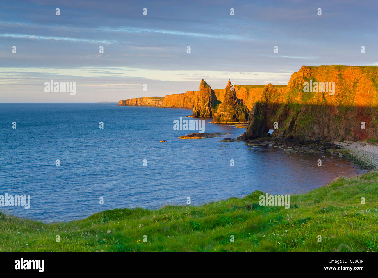 Stacks of Duncansby, Great Britain, Scotland, Europe, sea, coast, steep ...