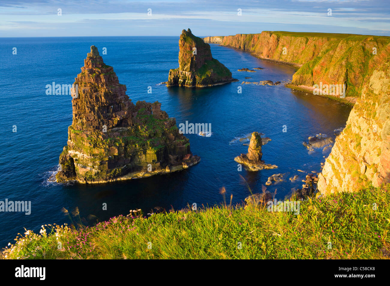 Stacks of Duncansby, Great Britain, Scotland, Europe, sea, coast, steep ...
