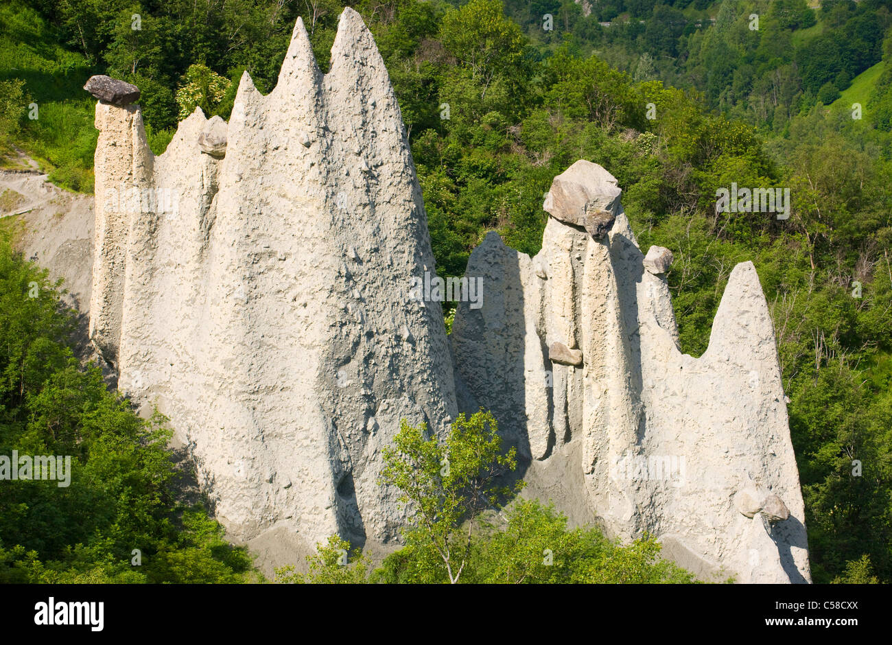 Earth pyramids hi-res stock photography and images - Alamy