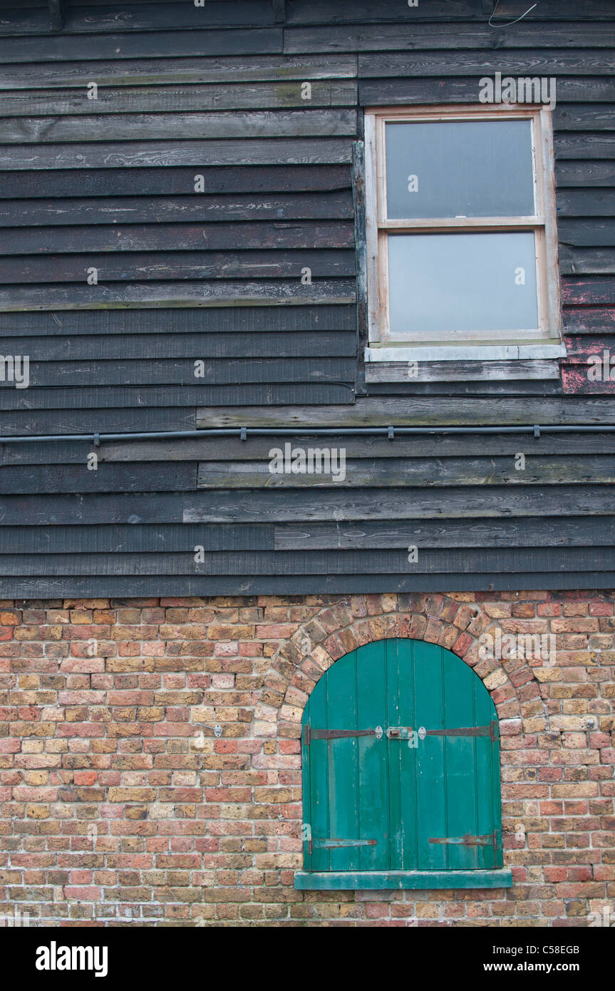 Slatted windows hi-res stock photography and images - Alamy