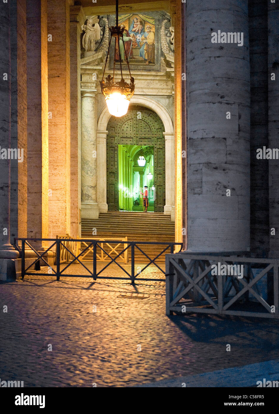 Vatican columns hi-res stock photography and images - Alamy