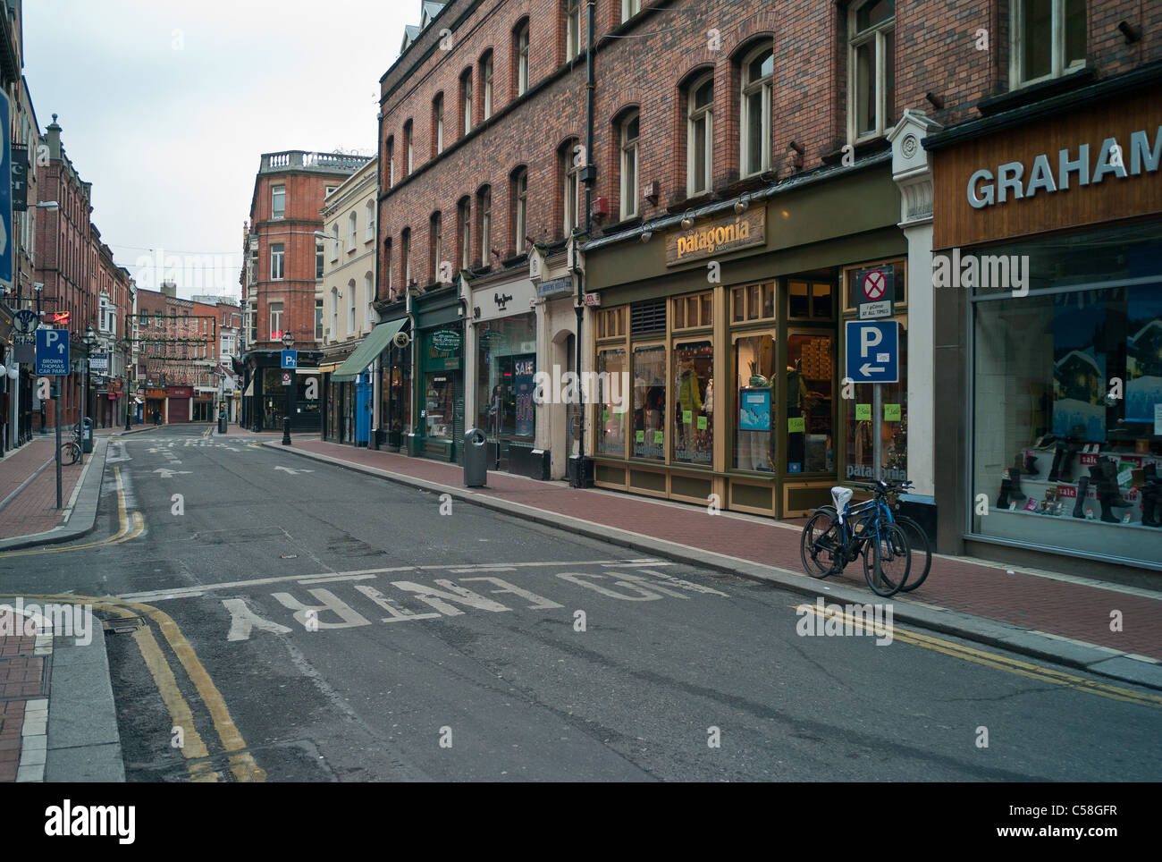 Exchequer street, Dublin City centre. New years day 2011 Stock Photo ...